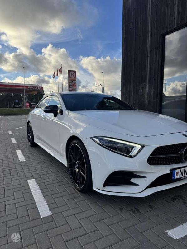White Mercedes-Benz CLS 450 2018 in Palanga, with an engine capacity of 3.00 L and mileage of 126 thousand km for 38000 €, photo 4 on AUTOMOTO.COM.LV