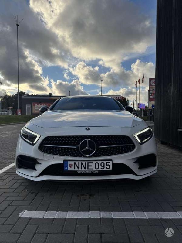 White Mercedes-Benz CLS 450 2018 in Palanga, with an engine capacity of 3.00 L and mileage of 126 thousand km for 38000 €, photo 5 on AUTOMOTO.COM.LV