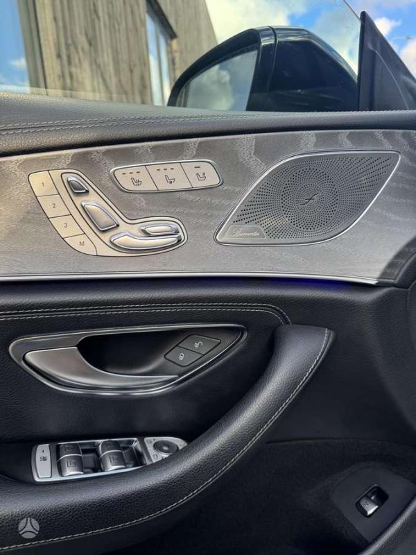 White Mercedes-Benz CLS 450 2018 in Palanga, with an engine capacity of 3.00 L and mileage of 126 thousand km for 38000 €, photo 11 on AUTOMOTO.COM.LV