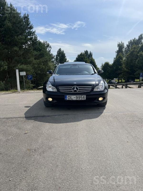 Melns Mercedes-Benz CLS 500 2004 Rīga, ar dzinēja tilpumu 5.00 L un nobraukumu 233 tūkst. km par 7788 €, foto 8 vietnē AUTOMOTO.COM.LV