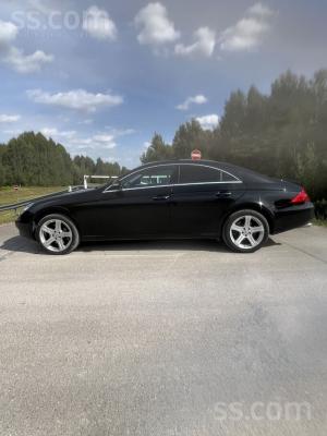Melns Mercedes-Benz CLS 500 2004 Rīga, ar dzinēja tilpumu 5.00 L un nobraukumu 233 tūkst. km par 7788 €, foto 4 vietnē AUTOMOTO.COM.LV