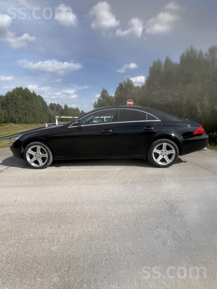 Melns Mercedes-Benz CLS 500 2004 Rīga, ar dzinēja tilpumu 5.00 L un nobraukumu 233 tūkst. km par 7788 €, foto 4 vietnē AUTOMOTO.COM.LV