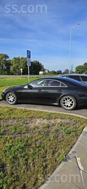 Melns Mercedes-Benz CLS 500 2005 Liepāja, ar dzinēja tilpumu 5.00 L un nobraukumu 336 tūkst. km par 6499 €, foto 7 vietnē AUTOMOTO.COM.LV