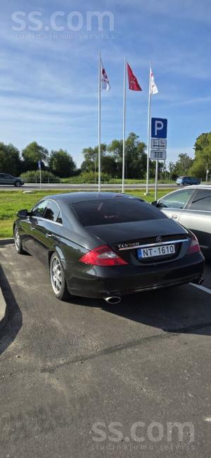 Melns Mercedes-Benz CLS 500 2005 Liepāja, ar dzinēja tilpumu 5.00 L un nobraukumu 336 tūkst. km par 6499 €, foto 8 vietnē AUTOMOTO.COM.LV