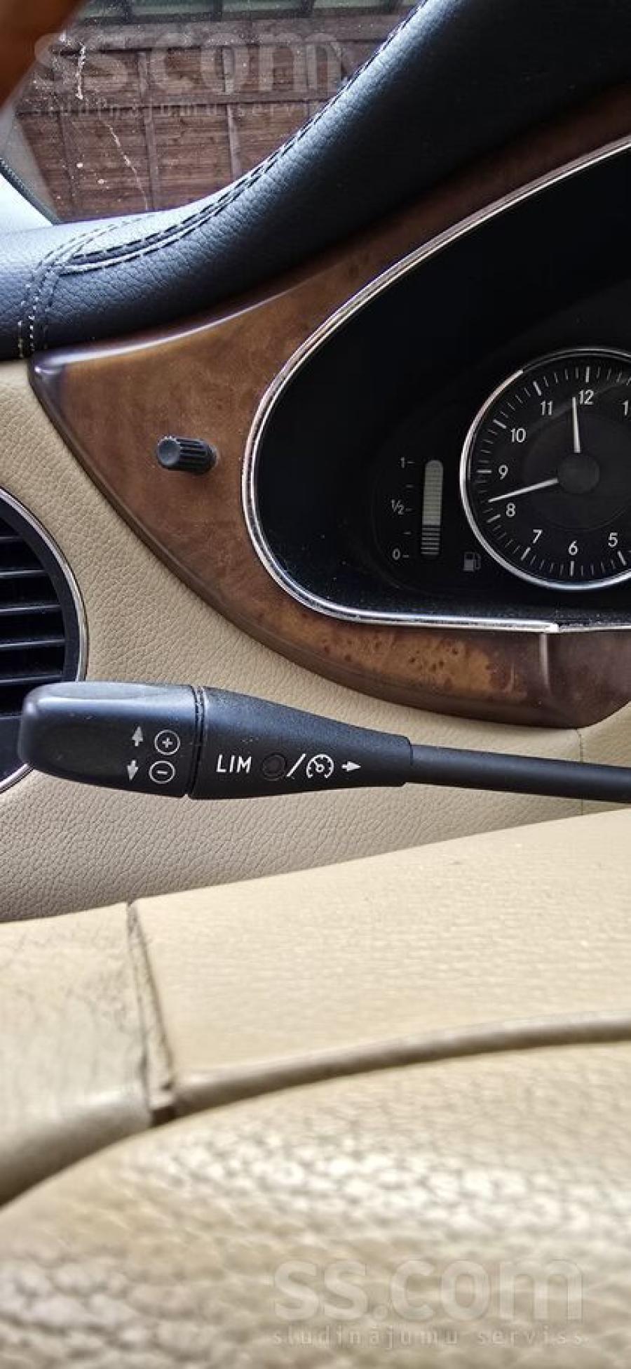 Melns Mercedes-Benz CLS 500 2005 Liepāja, ar dzinēja tilpumu 5.00 L un nobraukumu 337 tūkst. km par 6499 €, foto 12 vietnē AUTOMOTO.COM.LV