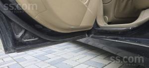 Melns Mercedes-Benz CLS 500 2005 Liepāja, ar dzinēja tilpumu 5.00 L un nobraukumu 337 tūkst. km par 6499 €, foto 14 vietnē AUTOMOTO.COM.LV