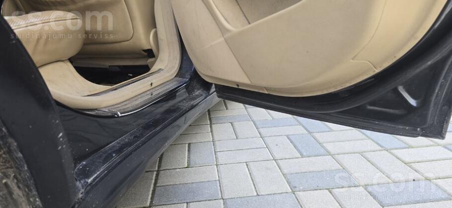 Melns Mercedes-Benz CLS 500 2005 Liepāja, ar dzinēja tilpumu 5.00 L un nobraukumu 337 tūkst. km par 6499 €, foto 17 vietnē AUTOMOTO.COM.LV