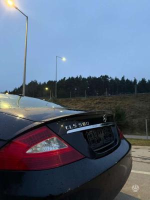 Melns Mercedes-Benz CLS 500 2005 Viļņa, ar dzinēja tilpumu 4.97 L un nobraukumu 220 tūkst. km par 5999 €, foto 7 vietnē AUTOMOTO.COM.LV
