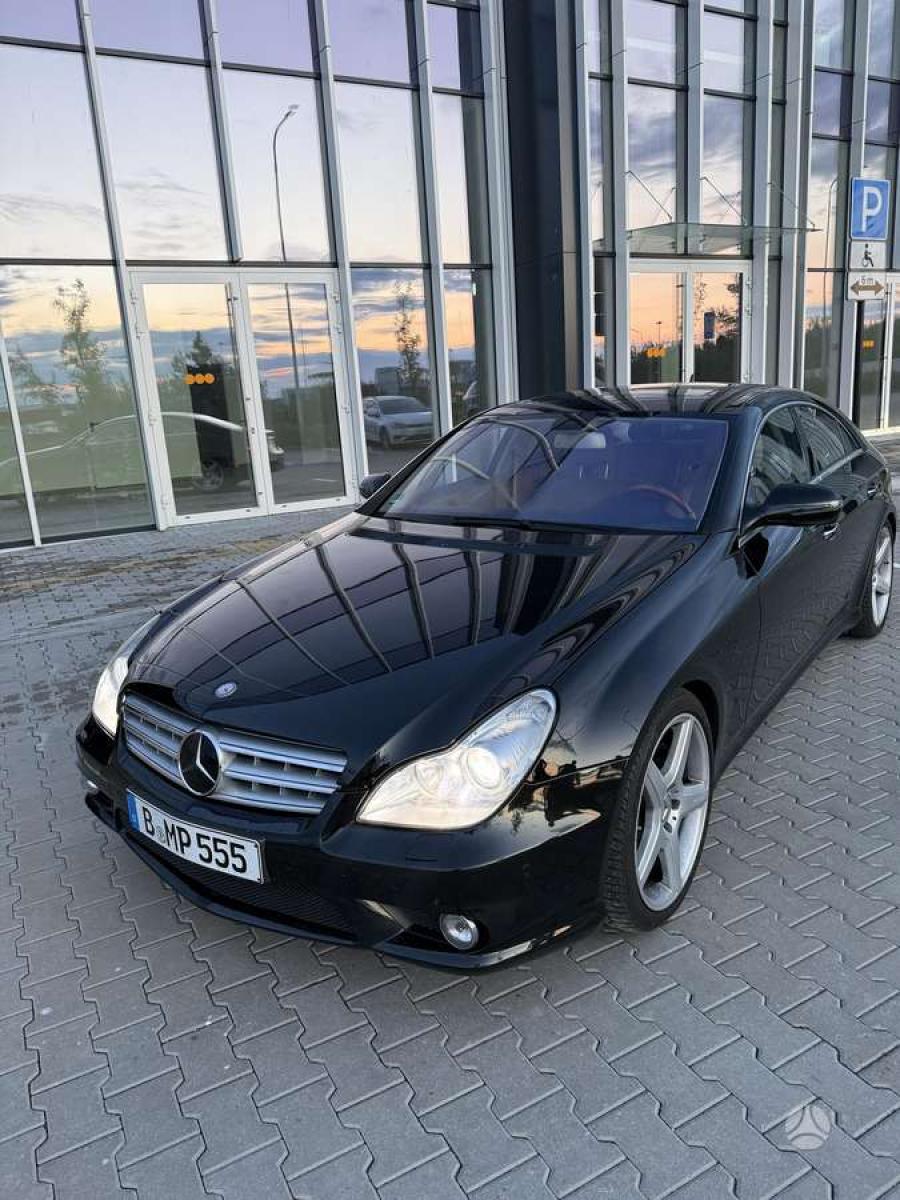 Melns Mercedes-Benz CLS 500 2006 Viļņa, ar dzinēja tilpumu 5.50 L un nobraukumu 149 tūkst. km par 8900 €, foto 3 vietnē AUTOMOTO.COM.LV