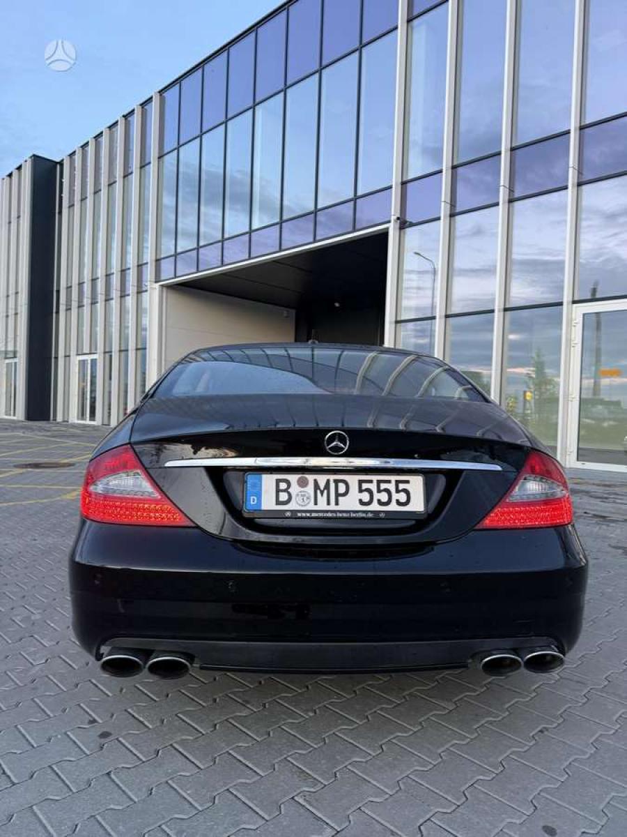 Melns Mercedes-Benz CLS 500 2006 Viļņa, ar dzinēja tilpumu 5.50 L un nobraukumu 149 tūkst. km par 8900 €, foto 7 vietnē AUTOMOTO.COM.LV