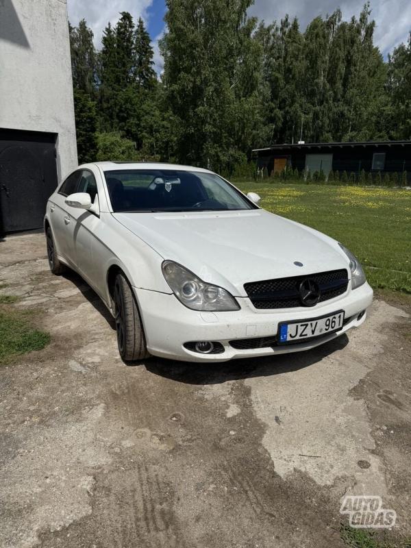 Mercedes-Benz CLS 500 2006 in Kaunas, with an engine capacity of 5.00 L and mileage of 296 thousand km for 2700 €, photo 1 on AUTOMOTO.COM.LV