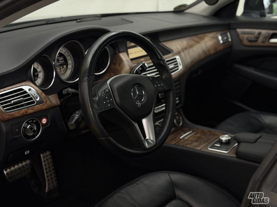 Mercedes-Benz CLS 500 2011 in Avizieniai, with an engine capacity of 4.70 L and mileage of 173 thousand km for 12000 €, photo 10 on AUTOMOTO.COM.LV