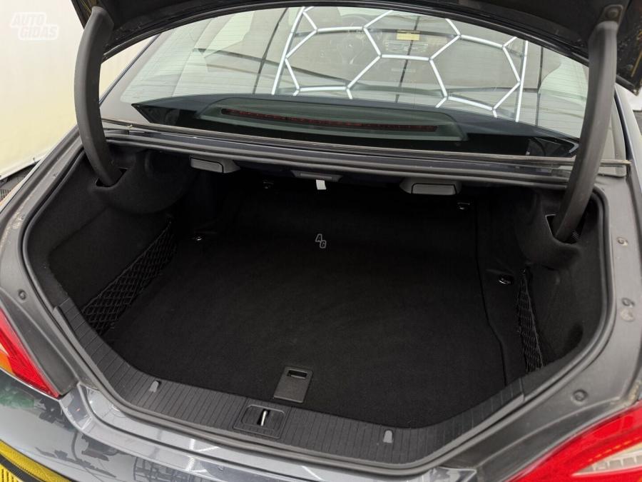 Mercedes-Benz CLS 500 2011 in Avizieniai, with an engine capacity of 4.70 L and mileage of 173 thousand km for 12000 €, photo 13 on AUTOMOTO.COM.LV