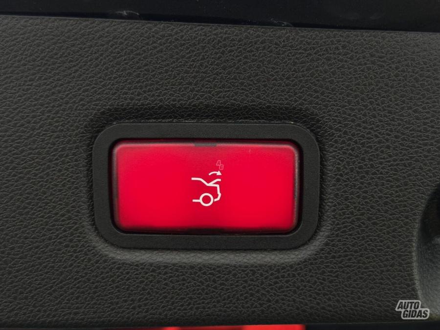 Mercedes-Benz CLS 500 2011 in Avizieniai, with an engine capacity of 4.70 L and mileage of 173 thousand km for 12000 €, photo 14 on AUTOMOTO.COM.LV