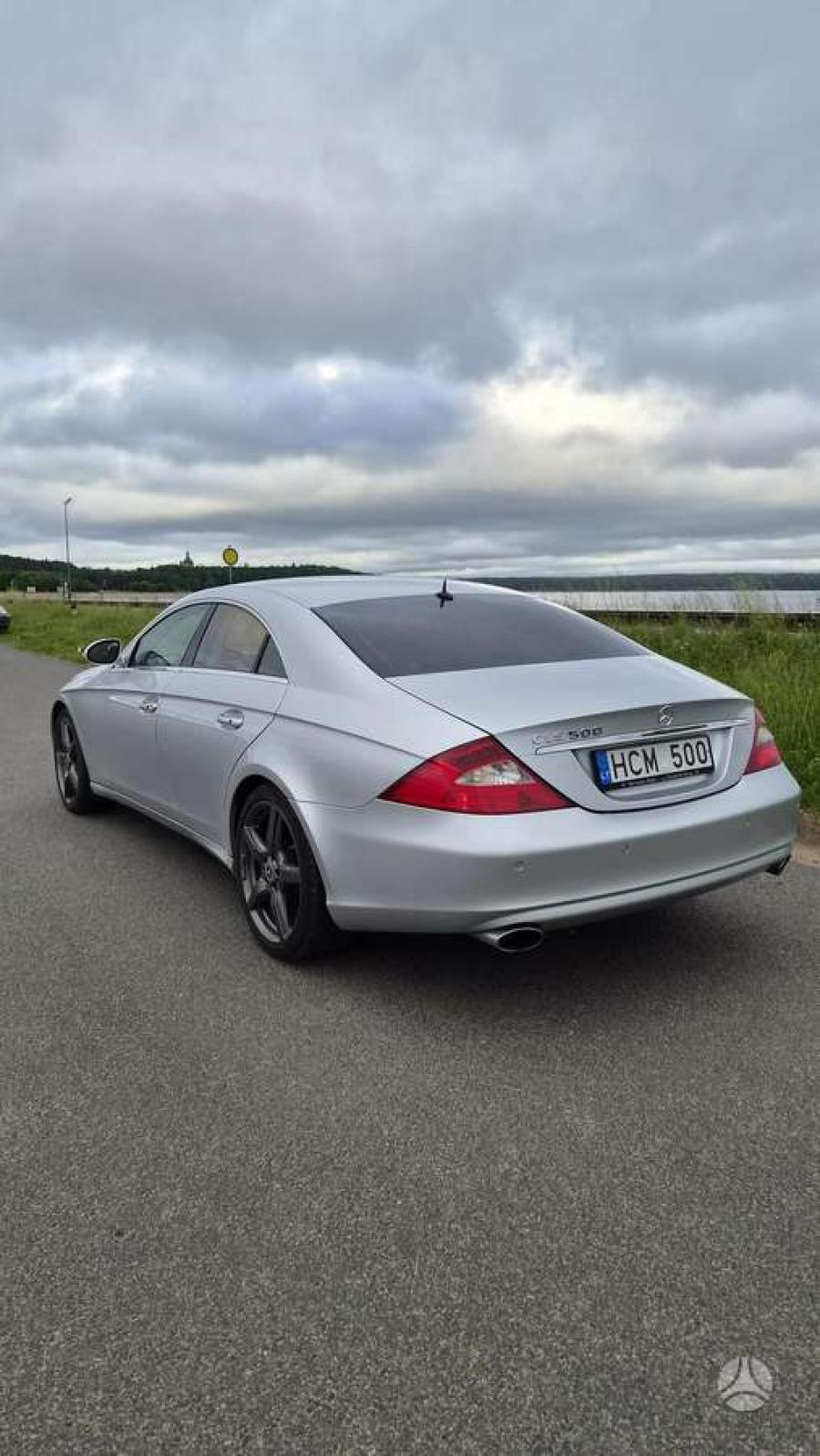 Grey Mercedes-Benz CLS 500 2005 in Kaunas, with an engine capacity of 5.00 L and mileage of 274 thousand km for 6400 €, photo 4 on AUTOMOTO.COM.LV