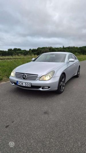 Grey Mercedes-Benz CLS 500 2005 in Kaunas, with an engine capacity of 5.00 L and mileage of 274 thousand km for 6400 €, photo 5 on AUTOMOTO.COM.LV
