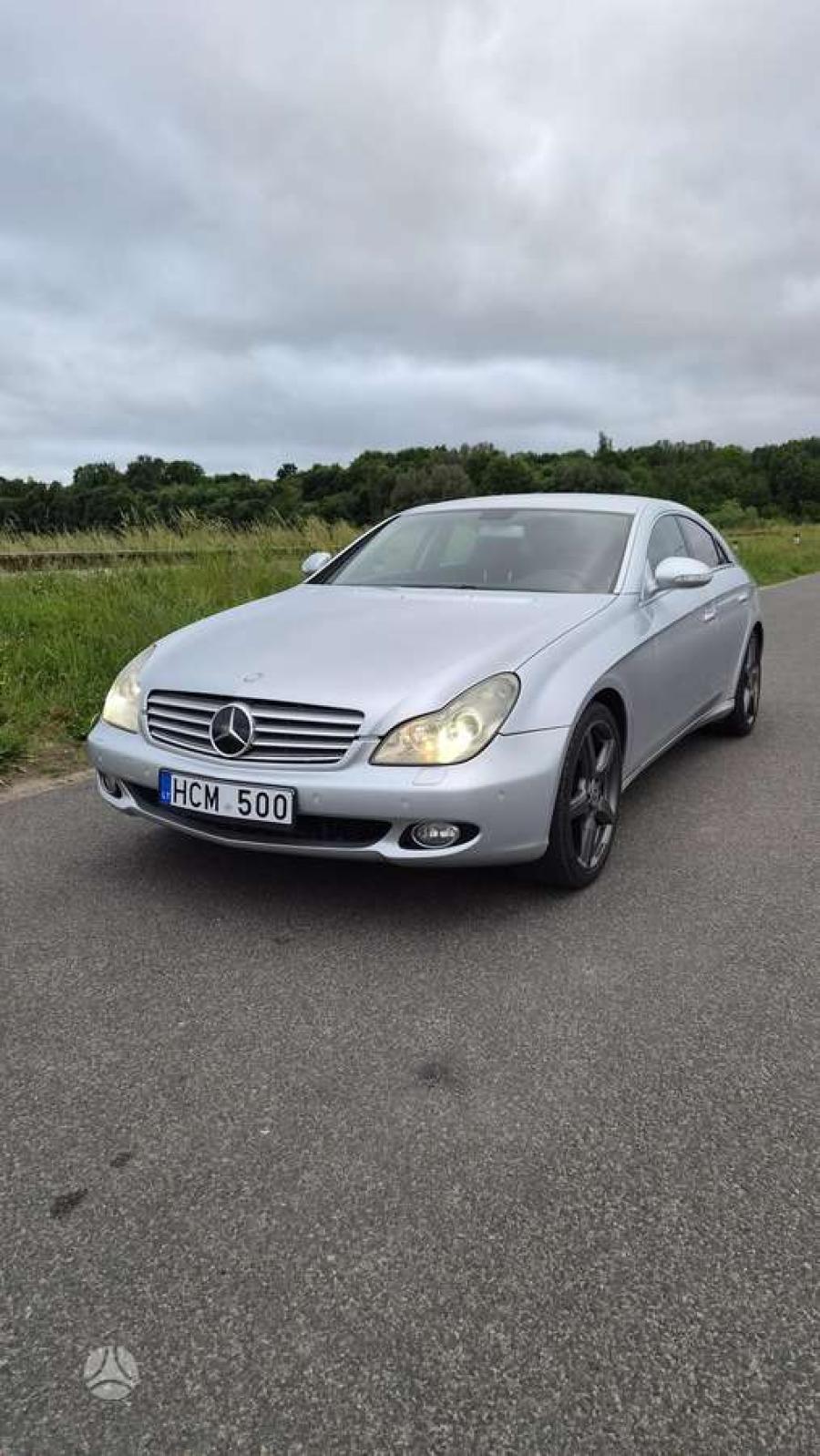 Grey Mercedes-Benz CLS 500 2005 in Kaunas, with an engine capacity of 5.00 L and mileage of 274 thousand km for 6400 €, photo 5 on AUTOMOTO.COM.LV