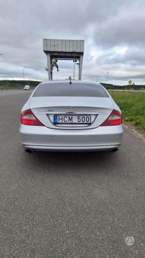 Grey Mercedes-Benz CLS 500 2005 in Kaunas, with an engine capacity of 5.00 L and mileage of 274 thousand km for 6400 €, photo 7 on AUTOMOTO.COM.LV