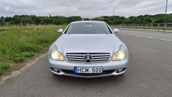 Pelēks Mercedes-Benz CLS 500 2005 Kauņa, ar dzinēja tilpumu 5.00 L un nobraukumu 274 tūkst. km par 6400 €, foto 7 vietnē AUTOMOTO.COM.LV