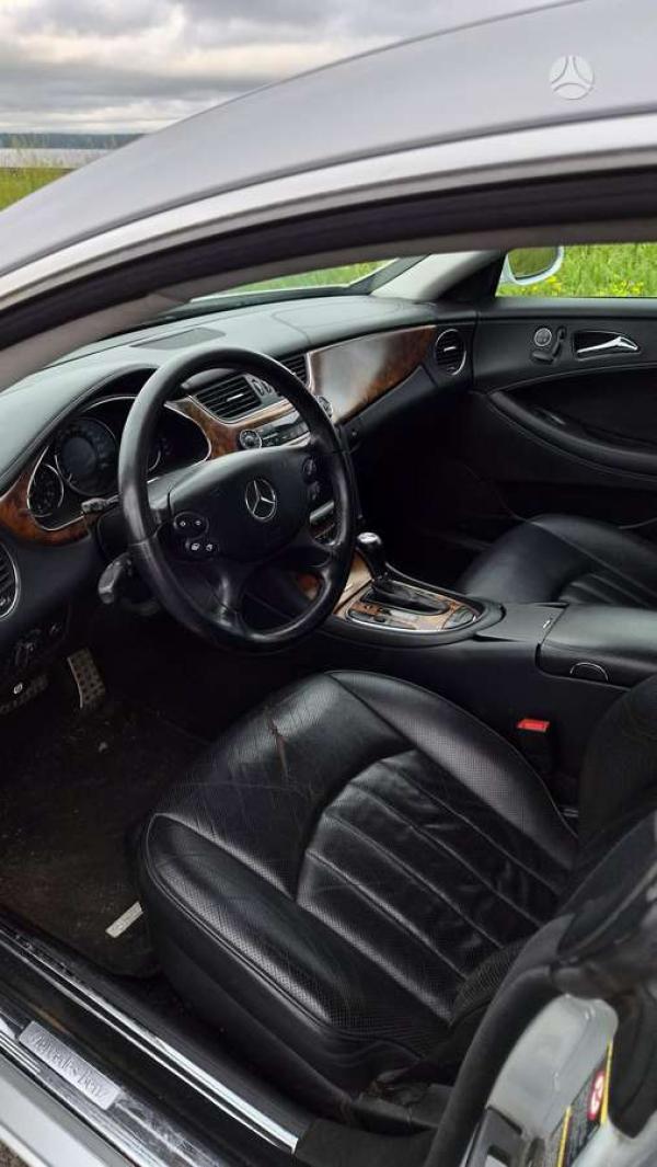 Pelēks Mercedes-Benz CLS 500 2005 Kauņa, ar dzinēja tilpumu 5.00 L un nobraukumu 274 tūkst. km par 6400 €, foto 10 vietnē AUTOMOTO.COM.LV