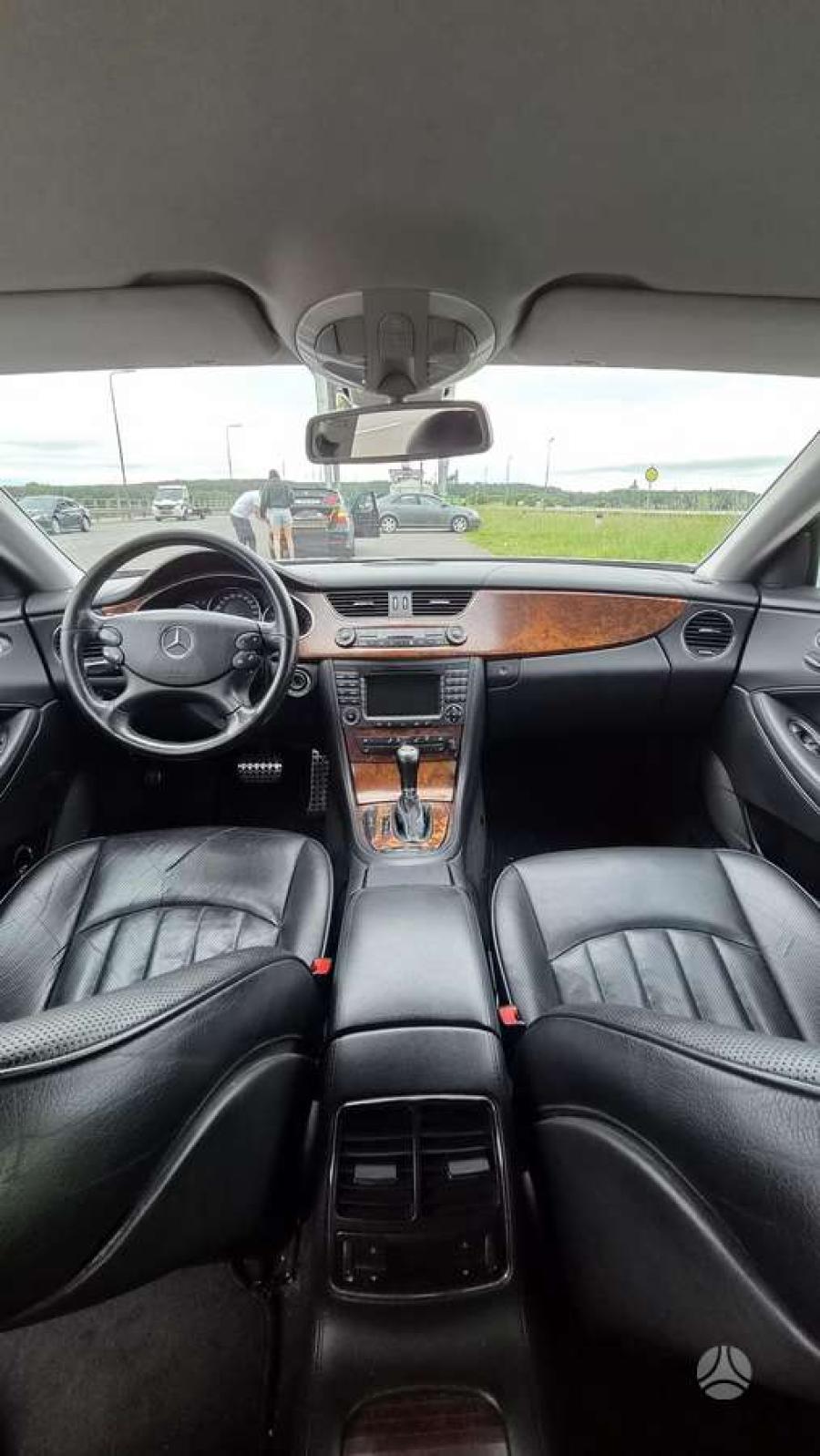 Grey Mercedes-Benz CLS 500 2005 in Kaunas, with an engine capacity of 5.00 L and mileage of 274 thousand km for 6400 €, photo 13 on AUTOMOTO.COM.LV
