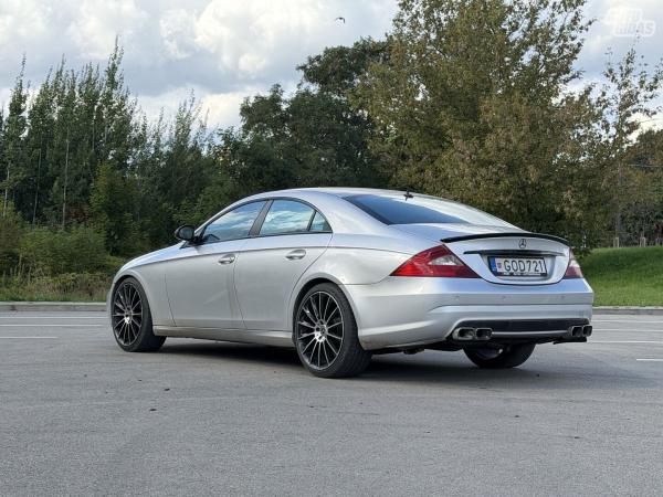 Pelēks Mercedes-Benz CLS 500 2006 Kauņa, ar dzinēja tilpumu 5.00 L un nobraukumu 338 tūkst. km par 4500 €, foto 1 vietnē AUTOMOTO.COM.LV