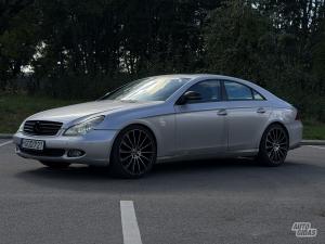 Pelēks Mercedes-Benz CLS 500 2006 Kauņa, ar dzinēja tilpumu 5.00 L un nobraukumu 338 tūkst. km par 4500 €, foto 8 vietnē AUTOMOTO.COM.LV