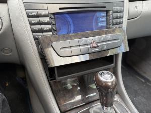 Pelēks Mercedes-Benz CLS 500 2006 Kauņa, ar dzinēja tilpumu 5.00 L un nobraukumu 338 tūkst. km par 4500 €, foto 23 vietnē AUTOMOTO.COM.LV
