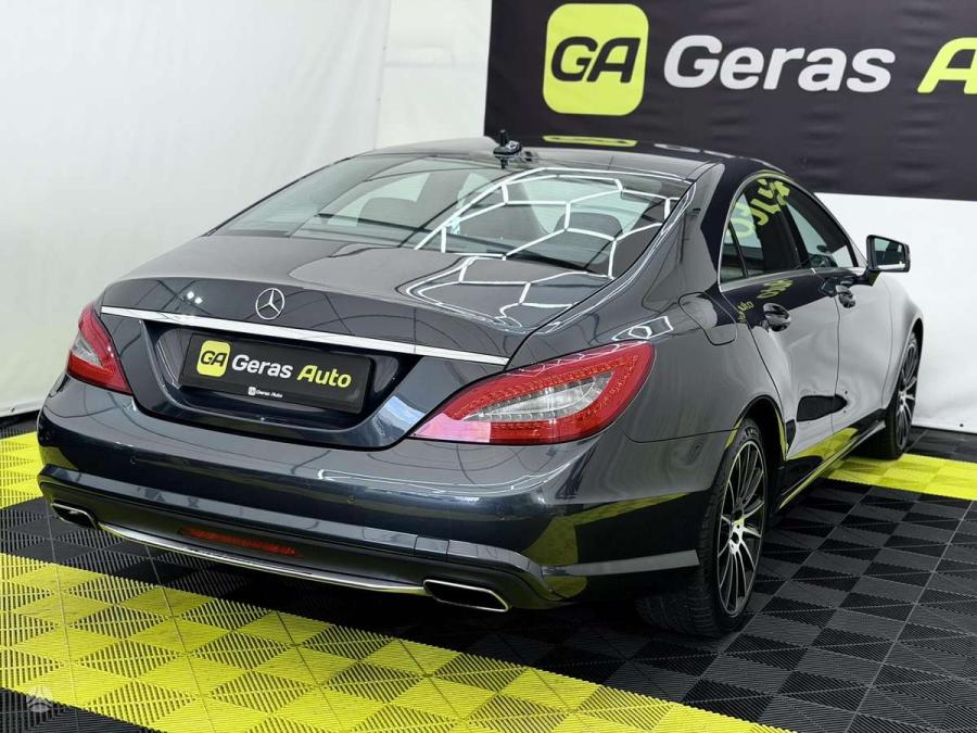 Pelēks Mercedes-Benz CLS 500 2011 Viļņa, ar dzinēja tilpumu 4.66 L un nobraukumu 173 tūkst. km par 9000 €, foto 7 vietnē AUTOMOTO.COM.LV