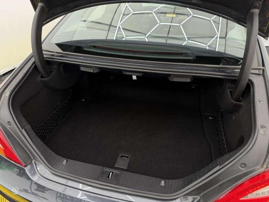 Pelēks Mercedes-Benz CLS 500 2011 Viļņa, ar dzinēja tilpumu 4.66 L un nobraukumu 173 tūkst. km par 9000 €, foto 13 vietnē AUTOMOTO.COM.LV
