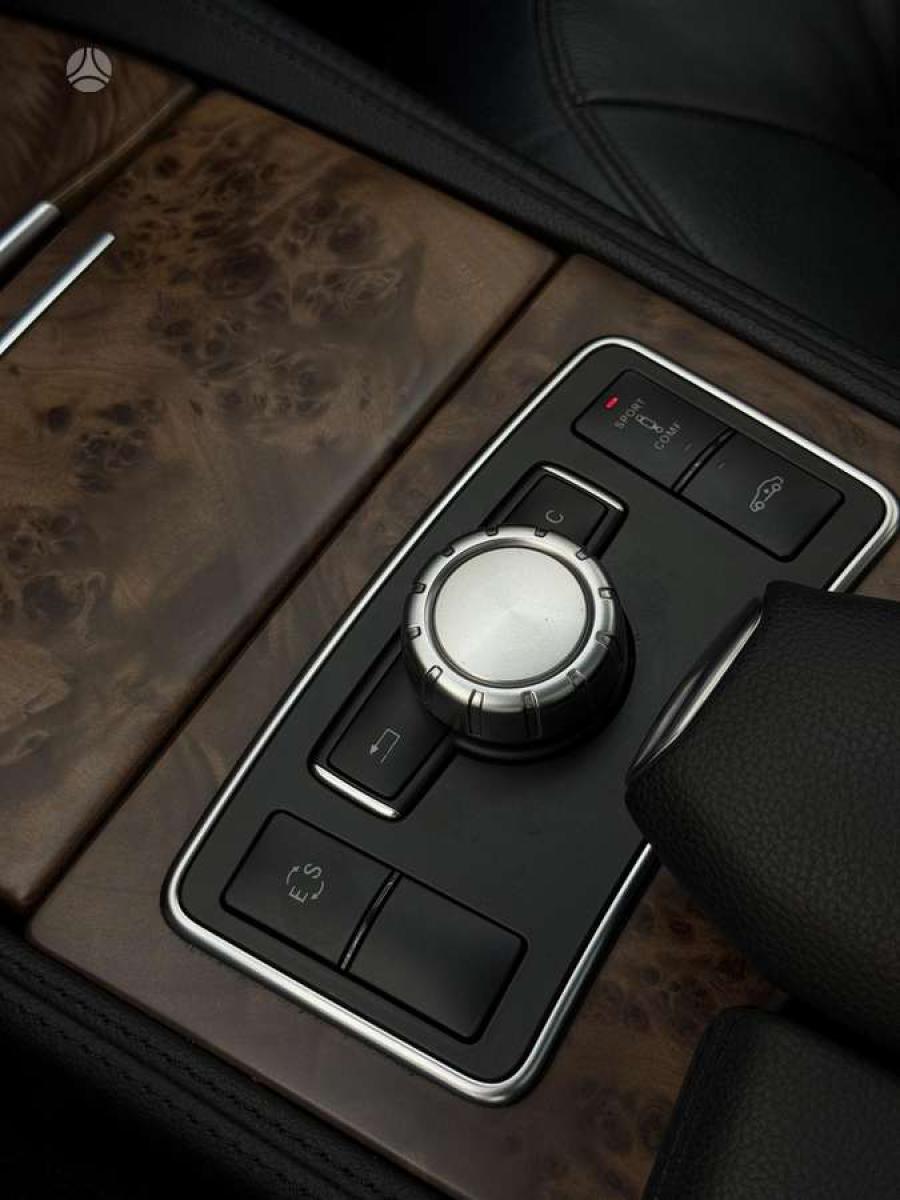 Pelēks Mercedes-Benz CLS 500 2011 Viļņa, ar dzinēja tilpumu 4.66 L un nobraukumu 173 tūkst. km par 9000 €, foto 23 vietnē AUTOMOTO.COM.LV