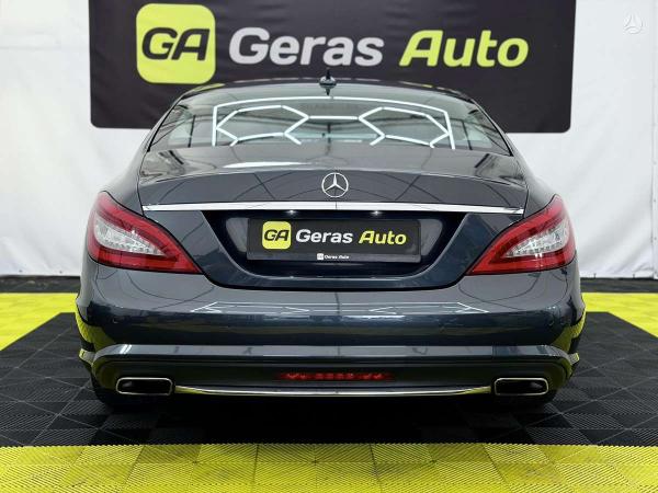 Pelēks Mercedes-Benz CLS 500 2011 Viļņa, ar dzinēja tilpumu 4.66 L un nobraukumu 173 tūkst. km par 9000 €, foto 5 vietnē AUTOMOTO.COM.LV