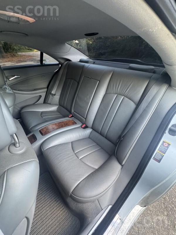 Grey Mercedes-Benz CLS 500 2004 in Jurmala, with an engine capacity of 5.00 L and mileage of 0 thousand km for 4999 €, photo 6 on AUTOMOTO.COM.LV