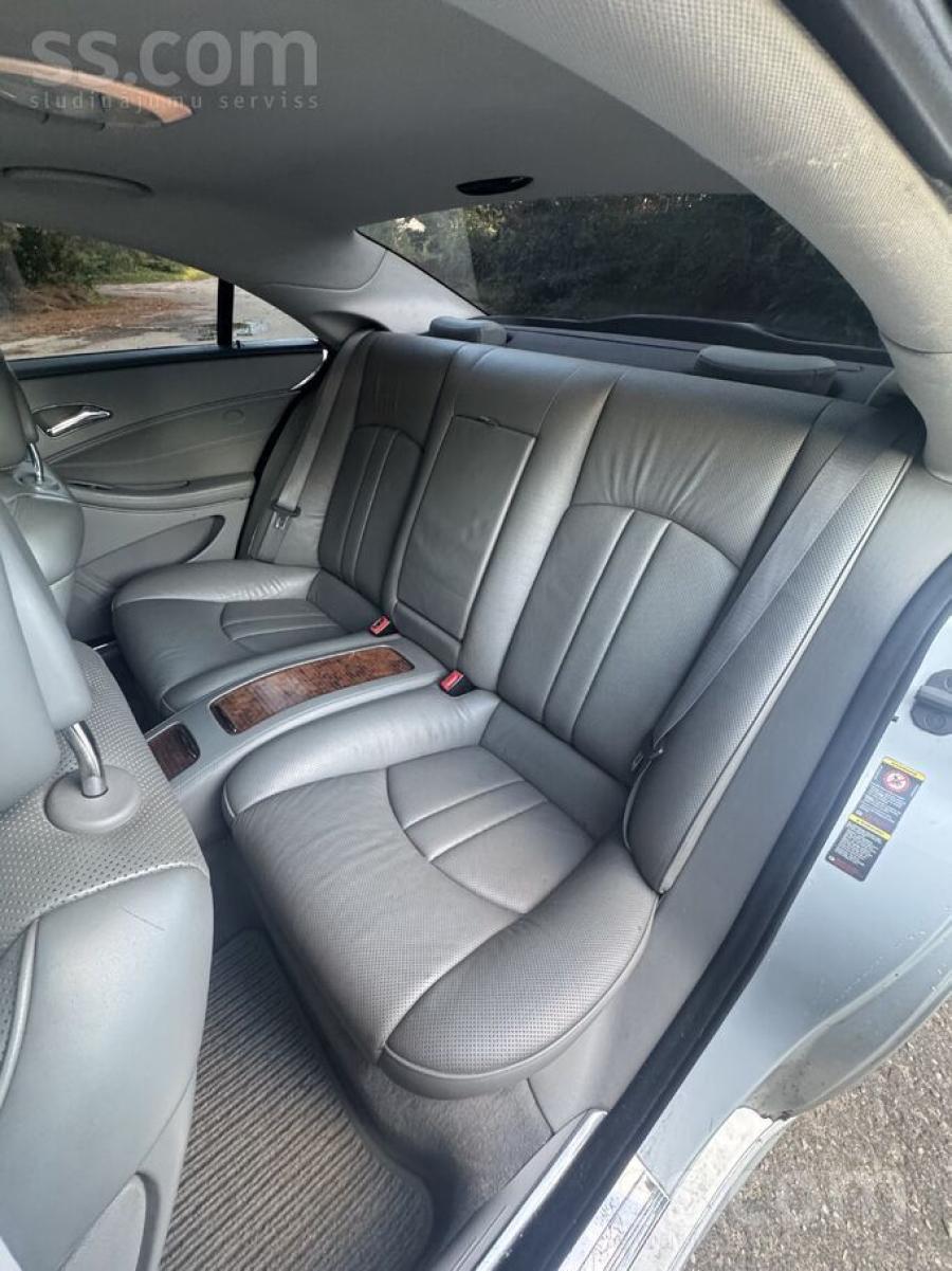 Grey Mercedes-Benz CLS 500 2004 in Jurmala, with an engine capacity of 5.00 L and mileage of 0 thousand km for 4999 €, photo 6 on AUTOMOTO.COM.LV