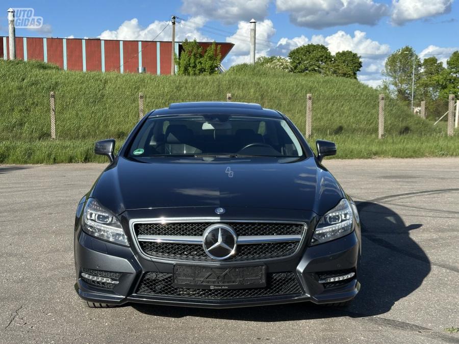 Pelēks Mercedes-Benz CLS 500 2011 Viļņa, ar dzinēja tilpumu 4.70 L un nobraukumu 170 tūkst. km par 13000 €, foto 1 vietnē AUTOMOTO.COM.LV