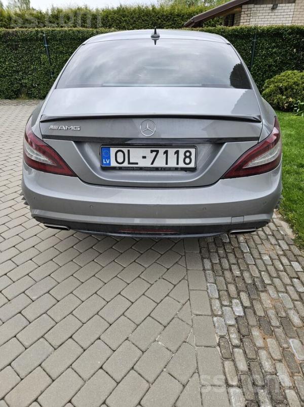 Grey Mercedes-Benz CLS 500 2012 in Cesis, with an engine capacity of 4.70 L and mileage of 199 thousand km for 16999 €, photo 3 on AUTOMOTO.COM.LV