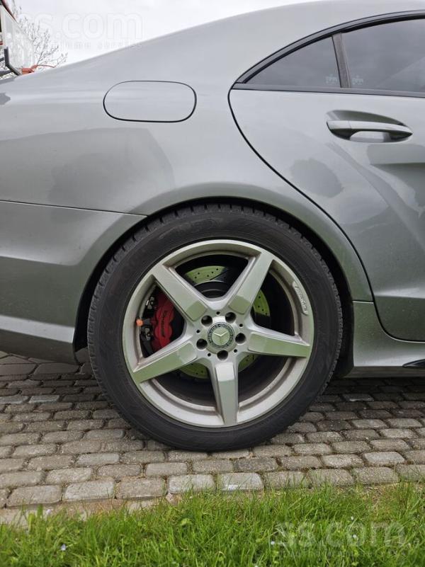 Grey Mercedes-Benz CLS 500 2012 in Cesis, with an engine capacity of 4.70 L and mileage of 199 thousand km for 16999 €, photo 5 on AUTOMOTO.COM.LV