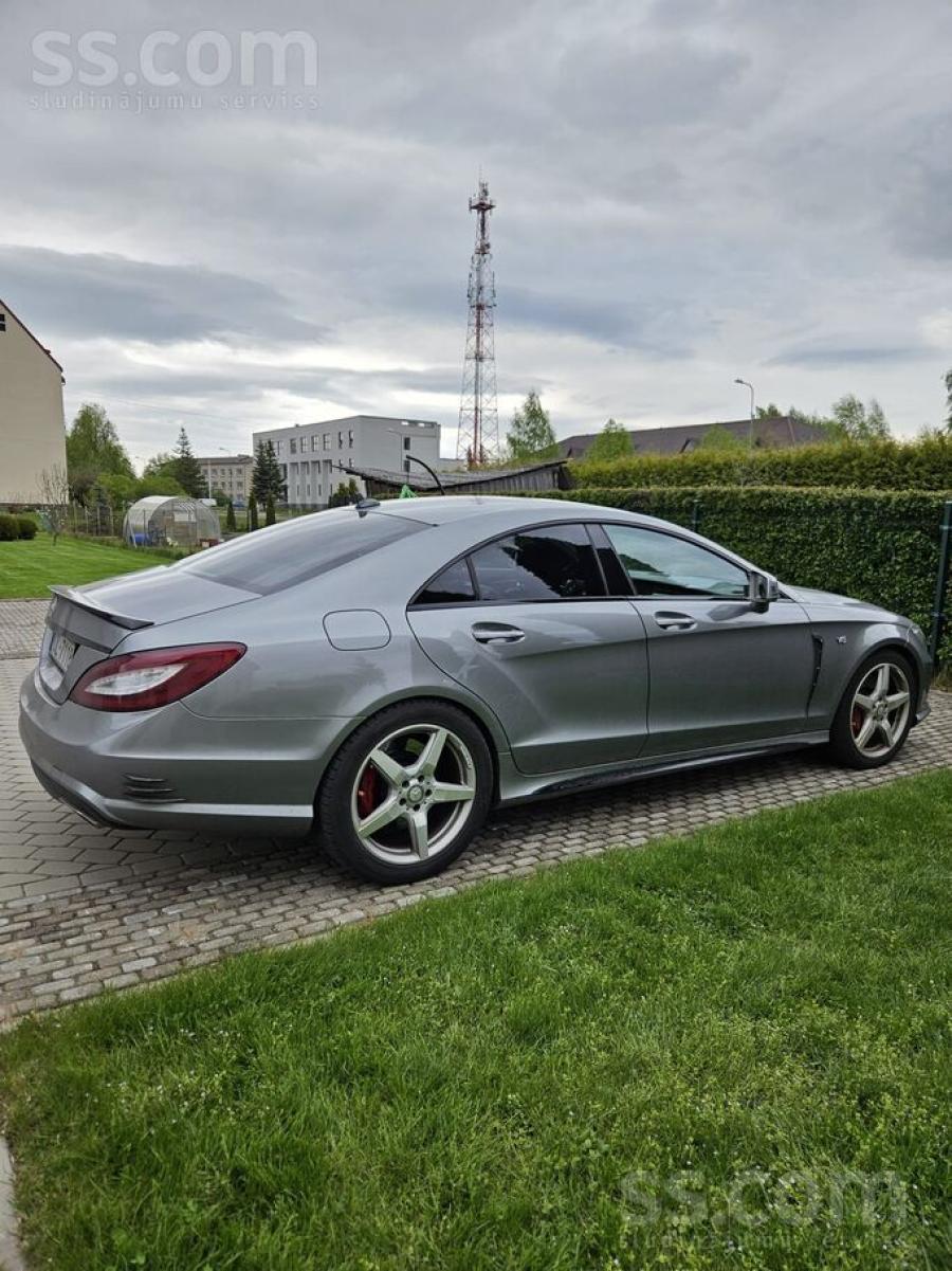Pelēks Mercedes-Benz CLS 500 2012 Cēsis, ar dzinēja tilpumu 4.70 L un nobraukumu 199 tūkst. km par 16999 €, foto 1 vietnē AUTOMOTO.COM.LV