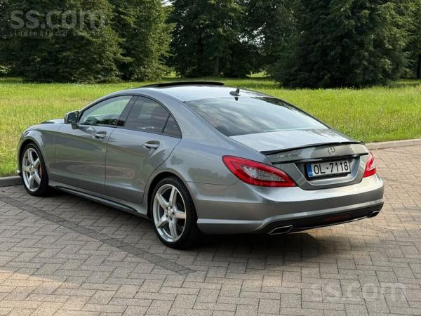 Grey Mercedes-Benz CLS 500 2012 in Riga, with an engine capacity of 4.70 L and mileage of 201 thousand km for 15990 €, photo 6 on AUTOMOTO.COM.LV