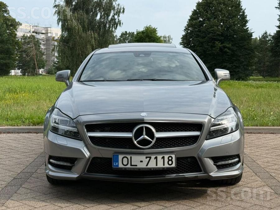 Grey Mercedes-Benz CLS 500 2012 in Riga, with an engine capacity of 4.70 L and mileage of 201 thousand km for 15990 €, photo 9 on AUTOMOTO.COM.LV