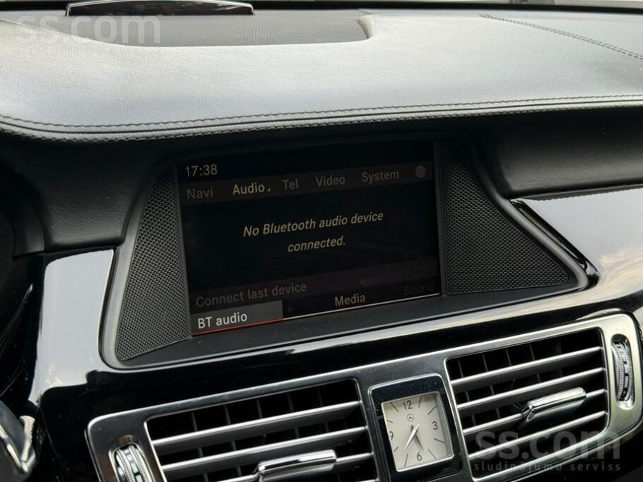 Grey Mercedes-Benz CLS 500 2012 in Riga, with an engine capacity of 4.70 L and mileage of 201 thousand km for 15990 €, photo 21 on AUTOMOTO.COM.LV