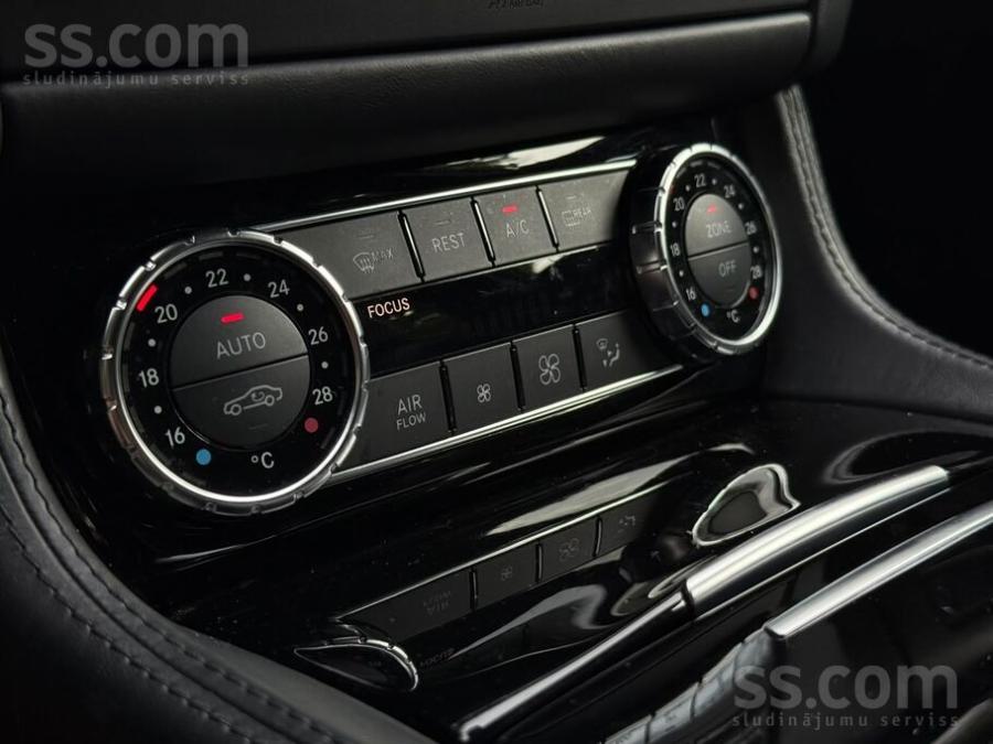 Grey Mercedes-Benz CLS 500 2012 in Riga, with an engine capacity of 4.70 L and mileage of 201 thousand km for 15990 €, photo 24 on AUTOMOTO.COM.LV