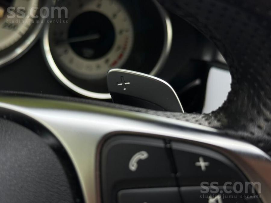 Grey Mercedes-Benz CLS 500 2012 in Riga, with an engine capacity of 4.70 L and mileage of 201 thousand km for 15990 €, photo 30 on AUTOMOTO.COM.LV