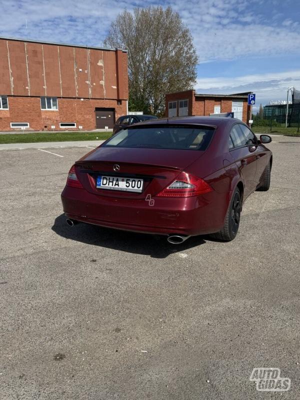 Красный Мерседес ЦЛС 500 2005 в Клайпеда, объемом двигателя 5.00 л и пробегом 284 тыс. км за 5000 €, фото 5 на AUTOMOTO.COM.LV