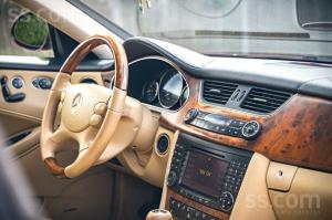 Sarkans Mercedes-Benz CLS 500 2008 Rīga, ar dzinēja tilpumu 5.50 L un nobraukumu 0 tūkst. km par 5990 €, foto 13 vietnē AUTOMOTO.COM.LV