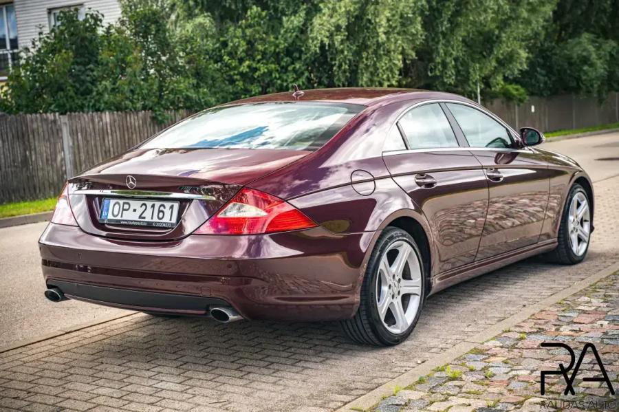 Red Mercedes-Benz CLS 500 2008 in Riga, with an engine capacity of 5.50 L and mileage of 321 thousand km for 5990 €, photo 4 on AUTOMOTO.COM.LV