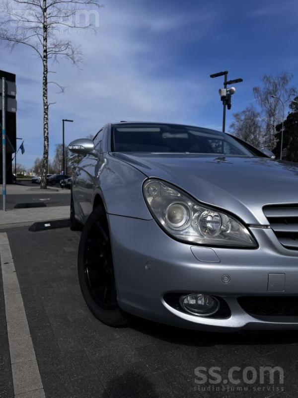 Mercedes-Benz CLS 500 2004 Jūrmala, ar dzinēja tilpumu 5.00 L un nobraukumu 330 tūkst. km par 6995 €, foto 4 vietnē AUTOMOTO.COM.LV