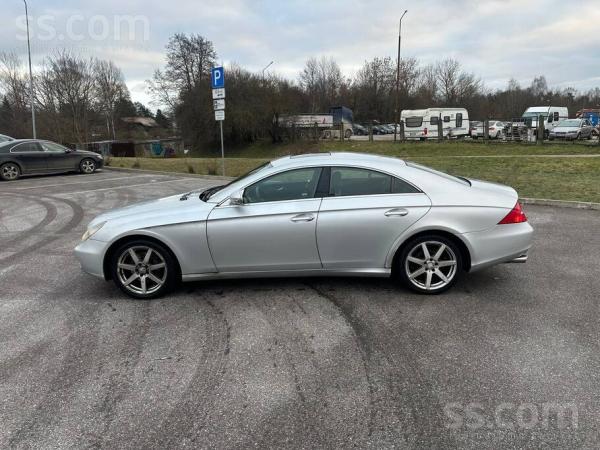 Mercedes-Benz CLS 500 2005 in Riga, with an engine capacity of 5.00 L and mileage of 256 thousand km for 5500 €, photo 8 on AUTOMOTO.COM.LV