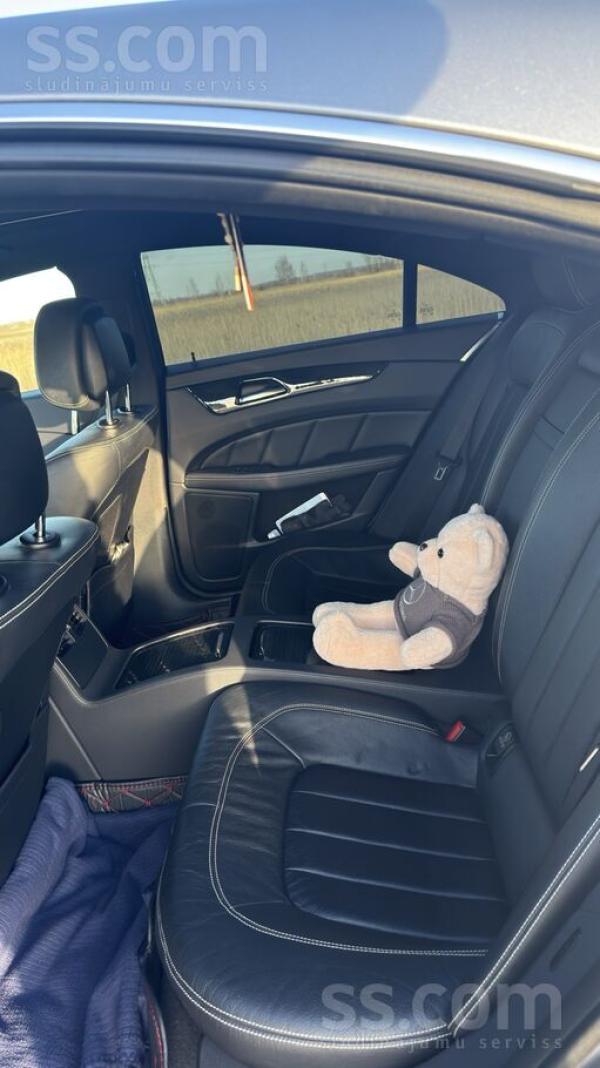 Mercedes-Benz CLS 500 2013 in Liepaja, with an engine capacity of 4.70 L and mileage of 235 thousand km for 35000 €, photo 6 on AUTOMOTO.COM.LV