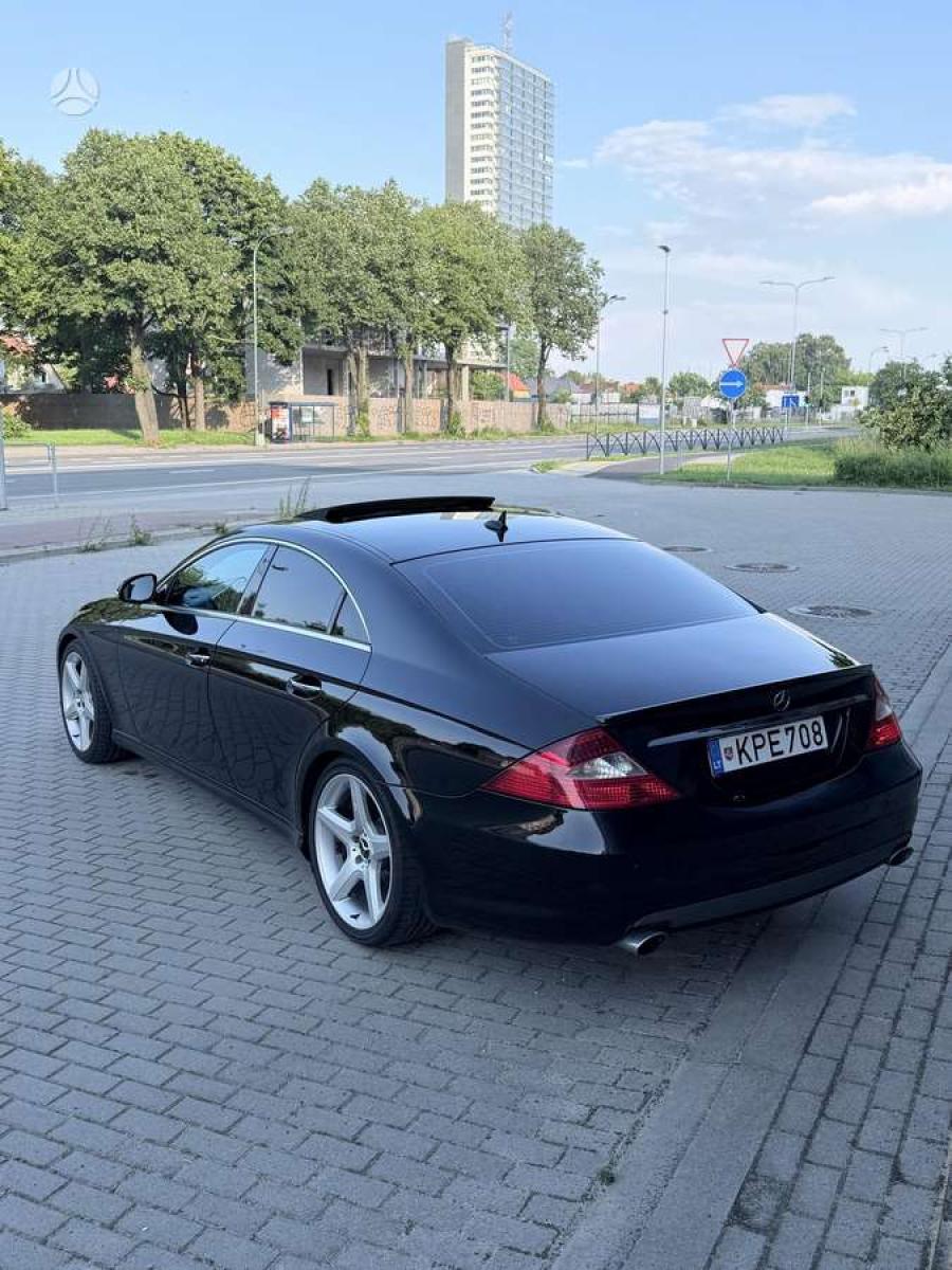 Black Mercedes-Benz CLS 550 2007 in Klaipeda, with an engine capacity of 5.46 L and mileage of 320 thousand km for 8500 €, photo 5 on AUTOMOTO.COM.LV